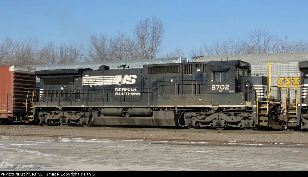 NS 8702